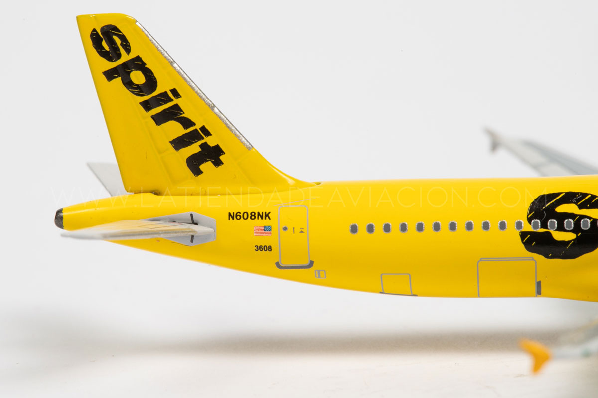 Spirit Airbus A321 N608NK AeroClassics AC411171 Modelo a escala 1:400 ...
