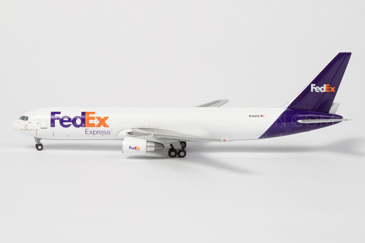 Federal Express (FedEx) Boeing 767-300F N104FE GeminiJets GJFDX1994 ...