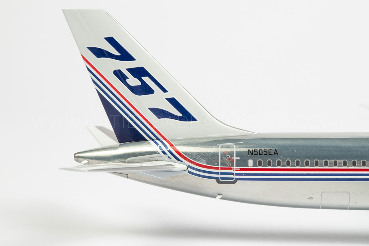 Boeing demo Boeing 757-225 N505EA InFlight200 IF752HOUSE-P Modelo a ...