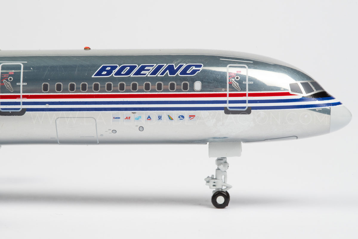 Boeing demo Boeing 757-225 N505EA InFlight200 IF752HOUSE-P Modelo a ...