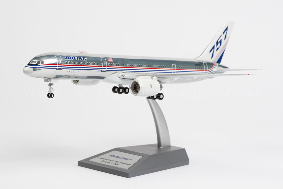 Boeing demo Boeing 757-225 N505EA InFlight200 IF752HOUSE-P Modelo a ...