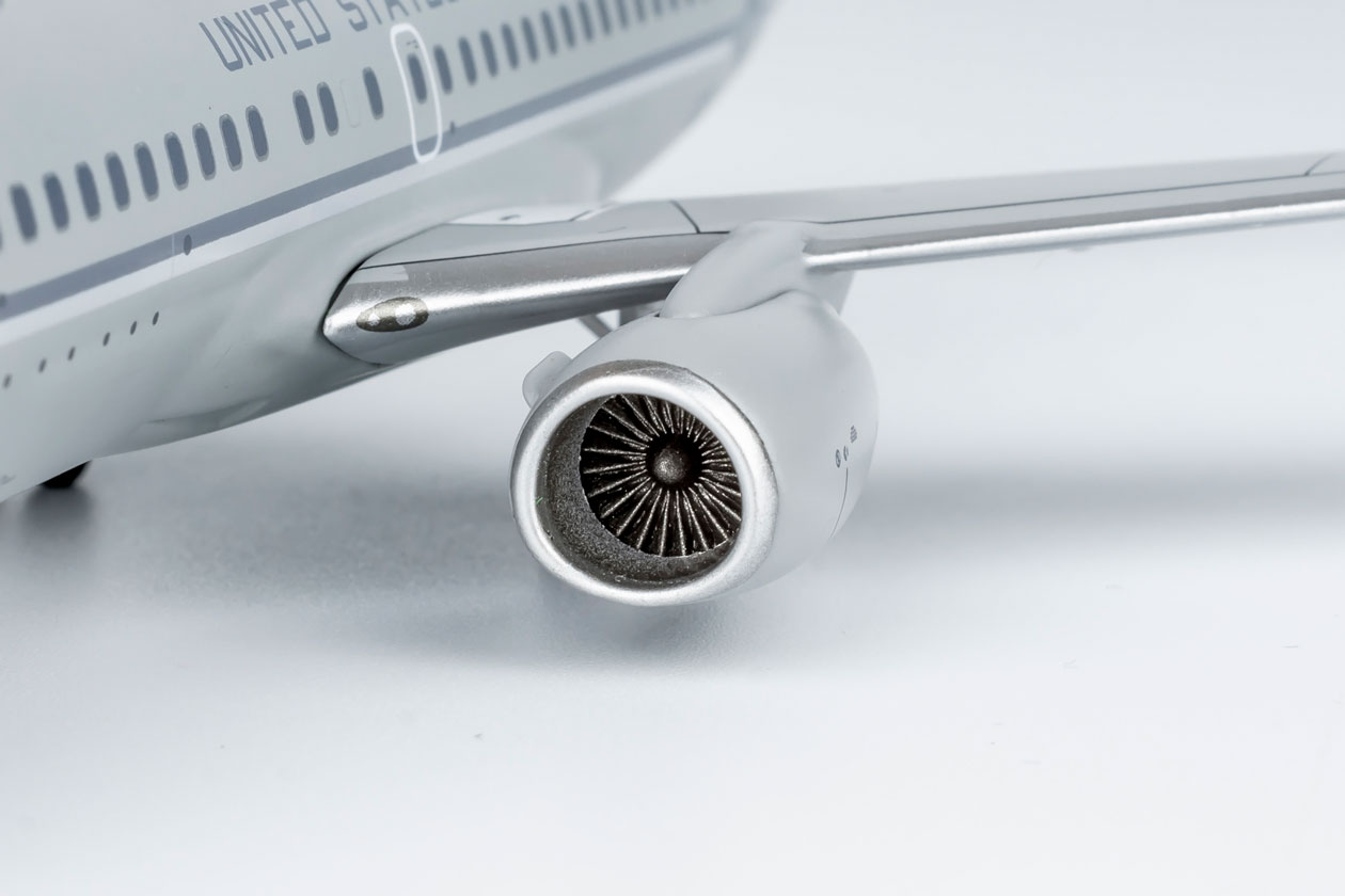 USA - Marines Boeing C-40A Clipper (737-7AFC/w) 170041 NG Models 05002 ...
