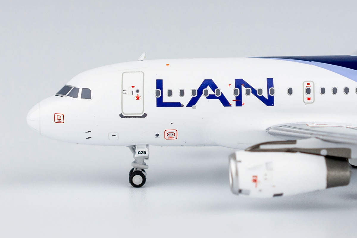 LAN Airlines Airbus A318-100 CC-CZR NG Models 48006 Modelo a escala 1: ...